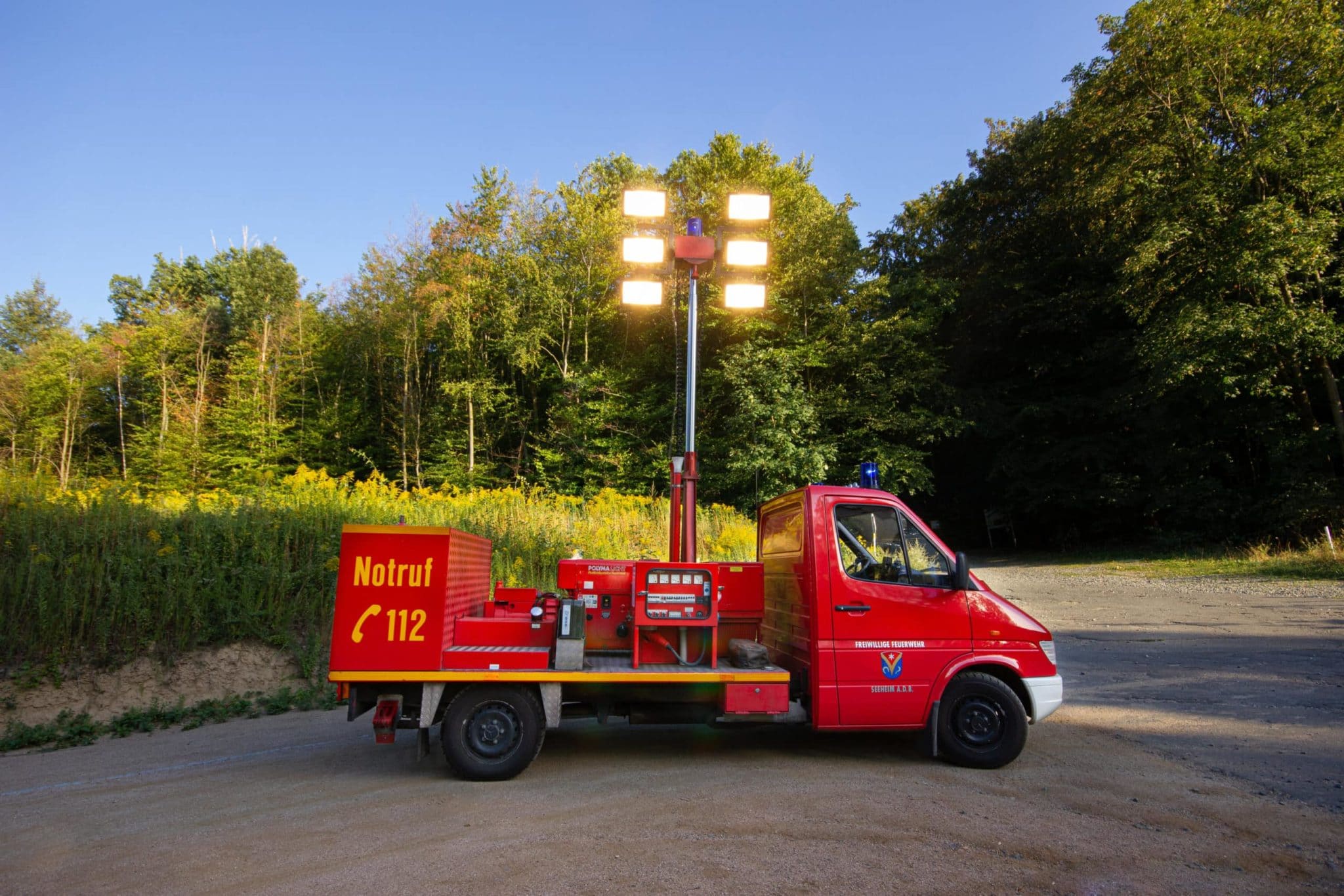 Flutlichtmastfahrzeug (FLMF) - Freiwillige Feuerwehr Seeheim